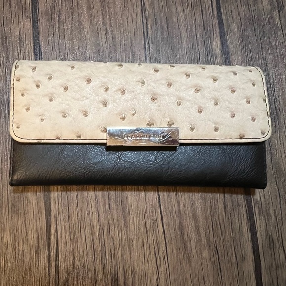 London Fog | Bags | Nwot London Fog Black And Cream Wallet | Poshmark